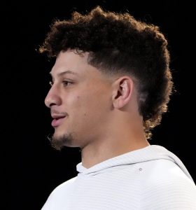 Top 10 Patrick Mahomes Haircuts 2026 (With Pictures) | Straightener Lab