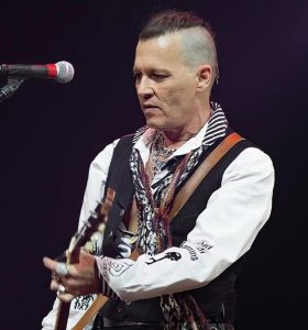 33 Most Iconic Johnny Depp Haircuts For 2026 (With Pictures ...